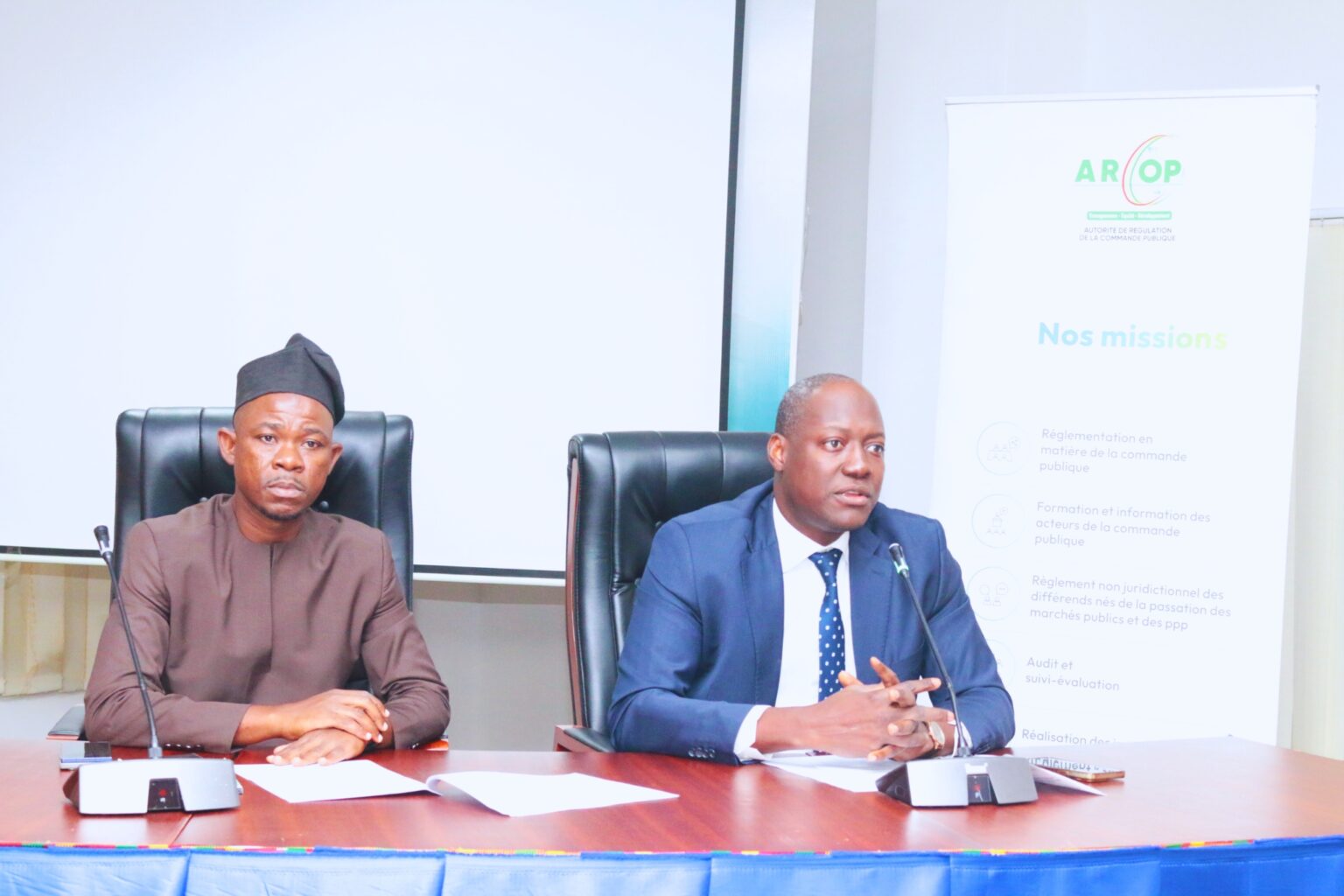 L’ARCOP vulgarise les nouveaux dossiers-types de passation des marchés ...